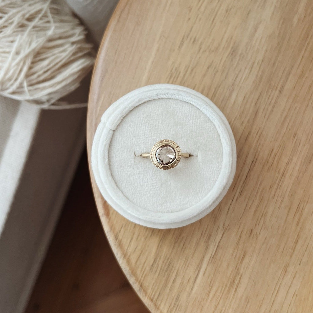 DELPHINE – Nell Lorraine