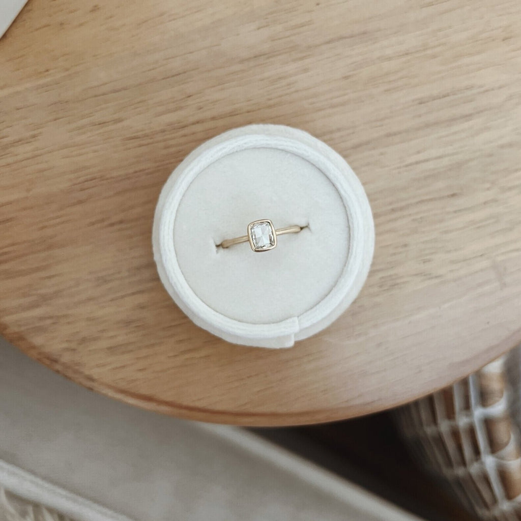 MINA – Nell Lorraine